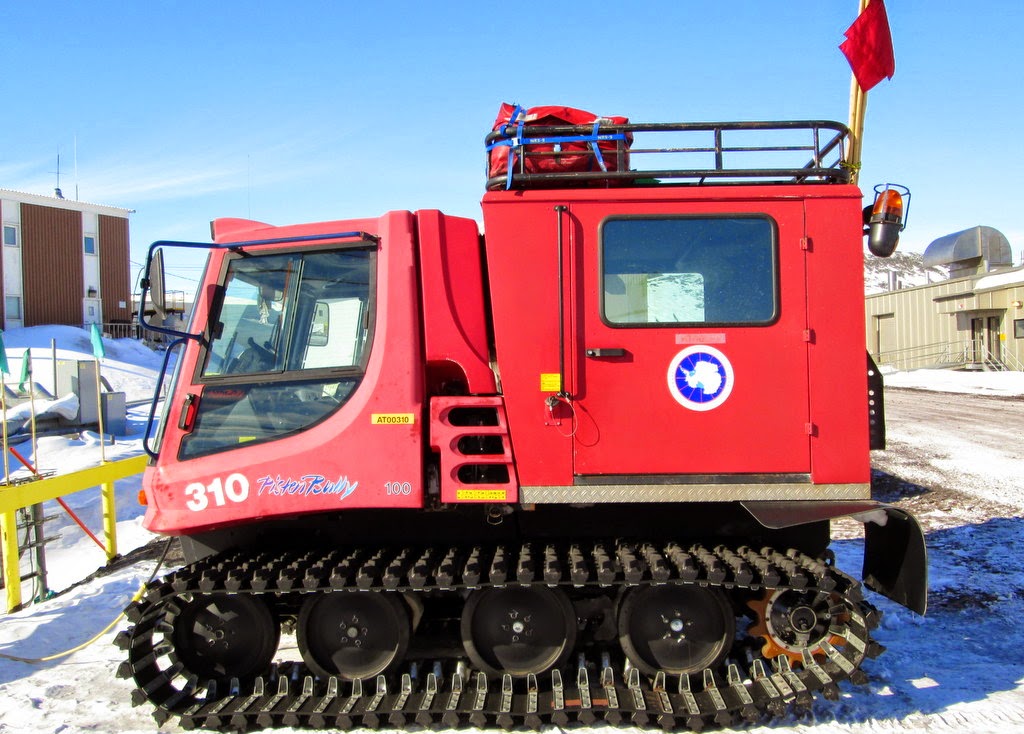 Polar Ponderings: From Polar Bears to Penguins : Antarctic Vehicles