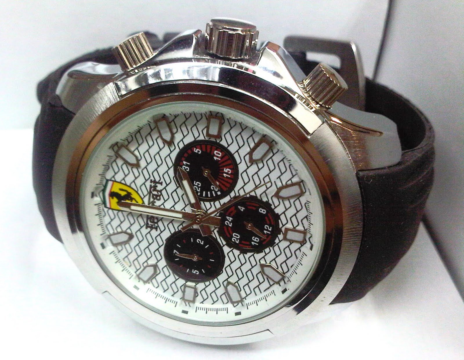 Jam Tangan Berkualitas: FERRARI SYPDER RUBBER SERI 1