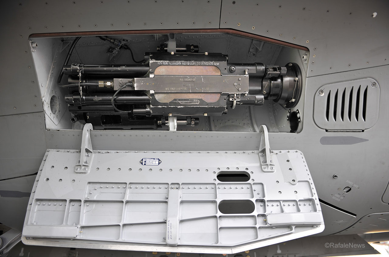 Rafale News: Video, Rafale's Nexter 30mm gun in action