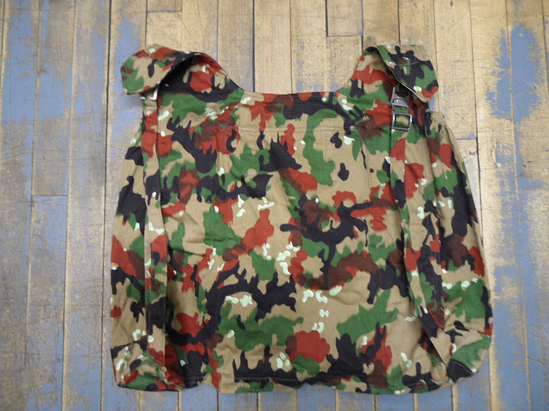 Four Bees: Swiss Alpenflage Backpack, 1971