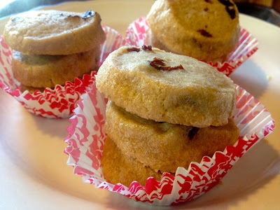 Heidi's Mix: Cherry Shortbread Cookies