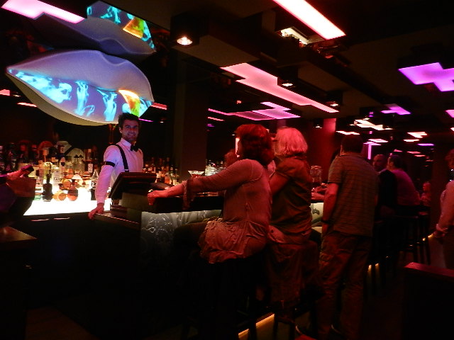 TAXIMANN: Willkommen in der LiQ-BAR