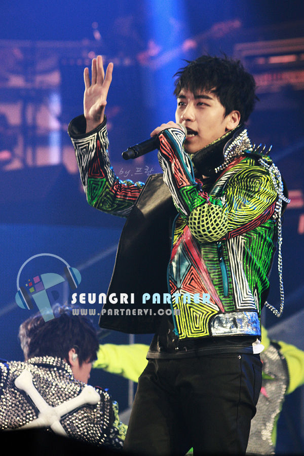 We Love Big Bang: [Photos] Seungri @ YG Family Concert 2011 in Seoul