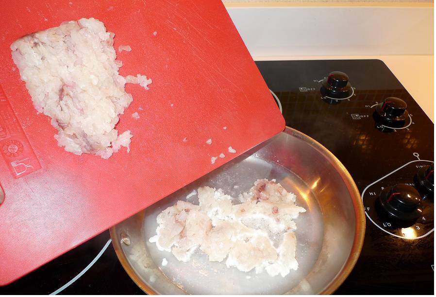 Amporn's Thai Kitchen: Thai Spicy ground Fish with toasted rice ( 2nd )