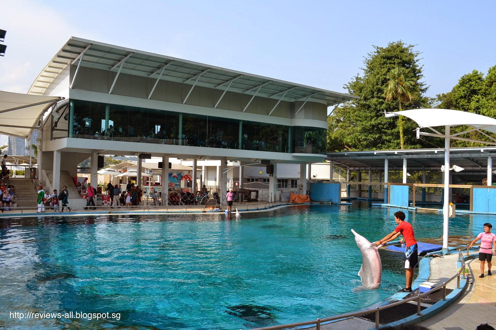We'll Tell You - A&W Couple's Blog: Underwater World Singapore and ...