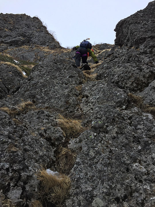 CLIMB JAPAN: The Tengu ridge of Akadake (赤岳天狗尾根)