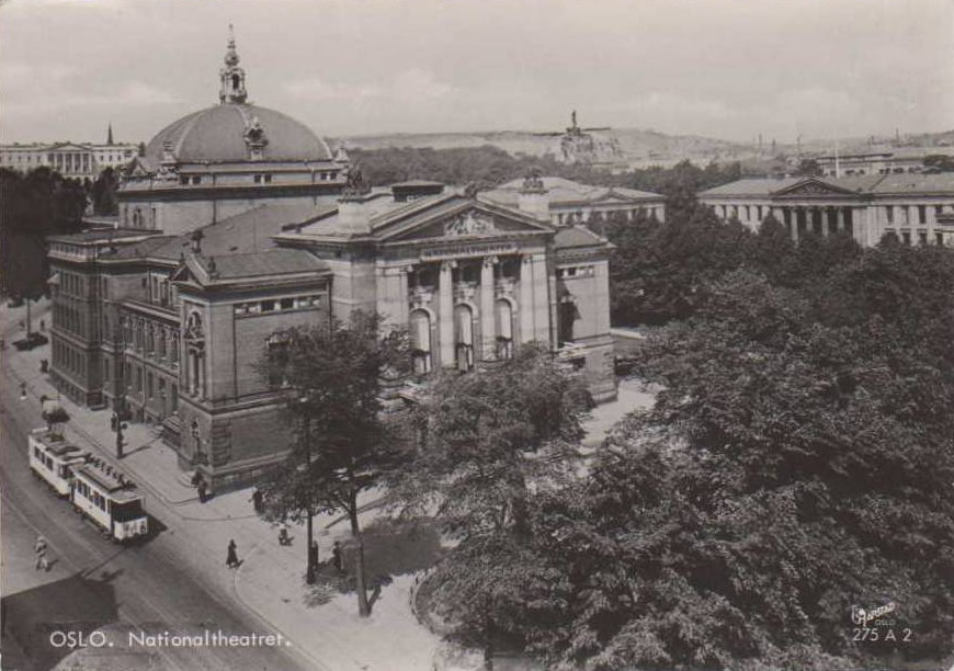 Gutted Arcades of the Past: Nationaltheatret, Oslo