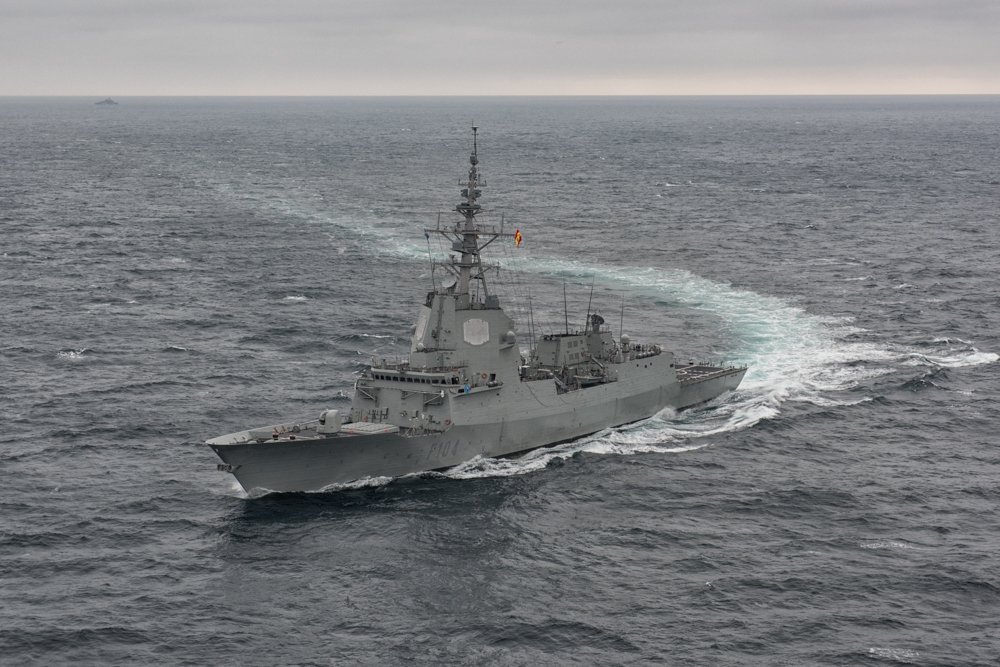 Military and Commercial Technology: Carrier Strike Group 12 Welcomes ...