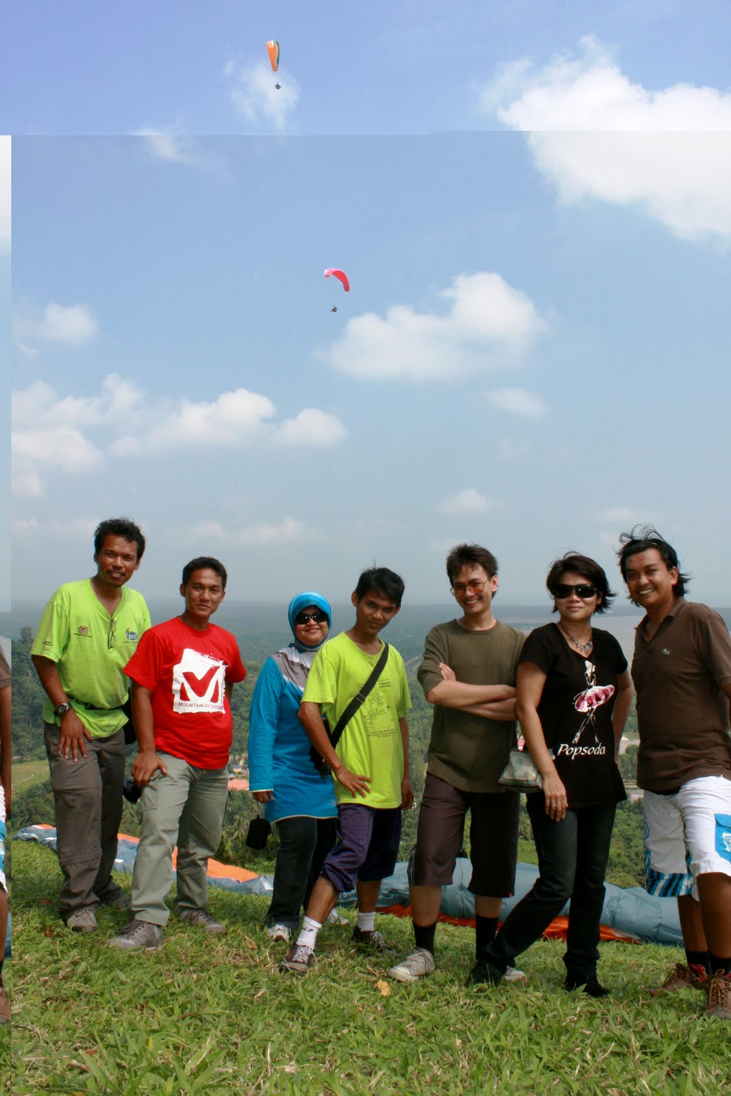die-die-must-try-extreme-sport-paragliding-bukit-jugra