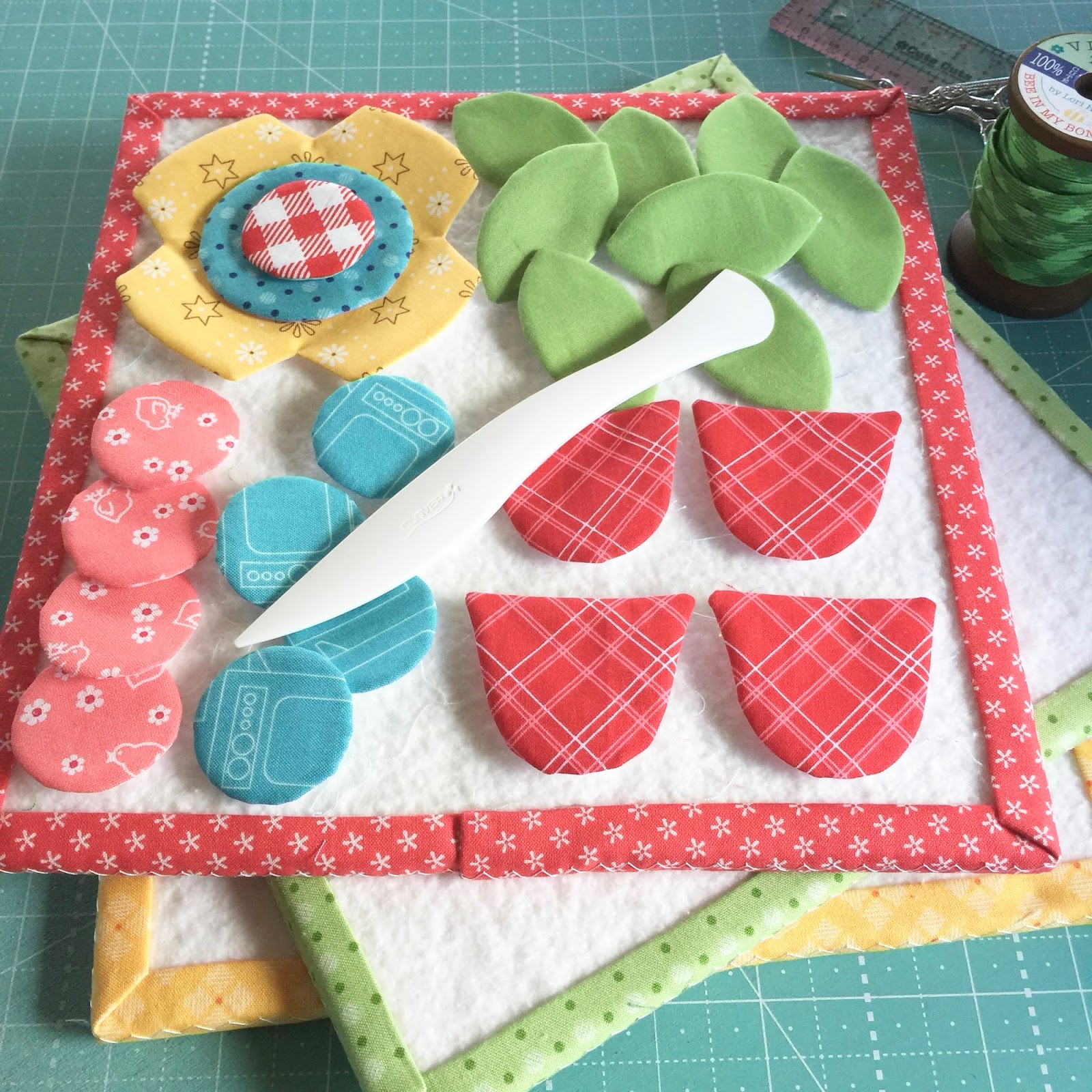 Bee In My Bonnet: Sew Simple Shapes Series - Week Two - Block 2 and ...