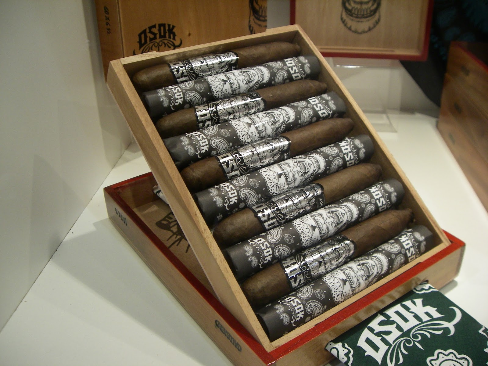 OSOK by Edgar Hoill Cigars - 6 1/2 x 38 x 54