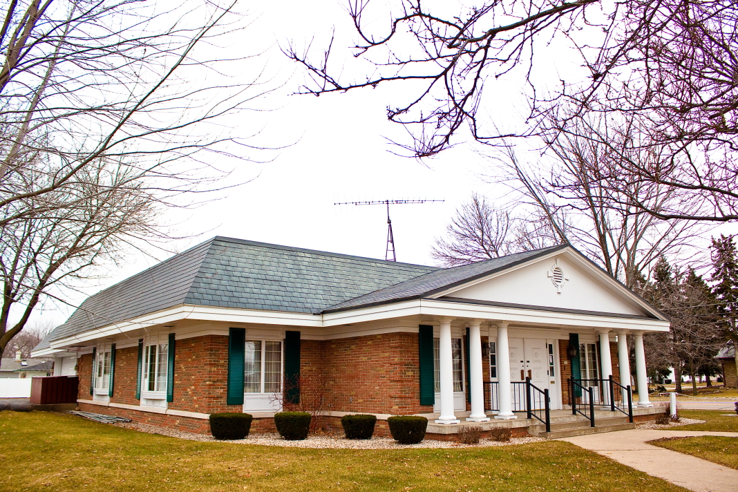 Ahmadiyya Mosques: Qamar Mosque - Oshkosh Wisconsin USA
