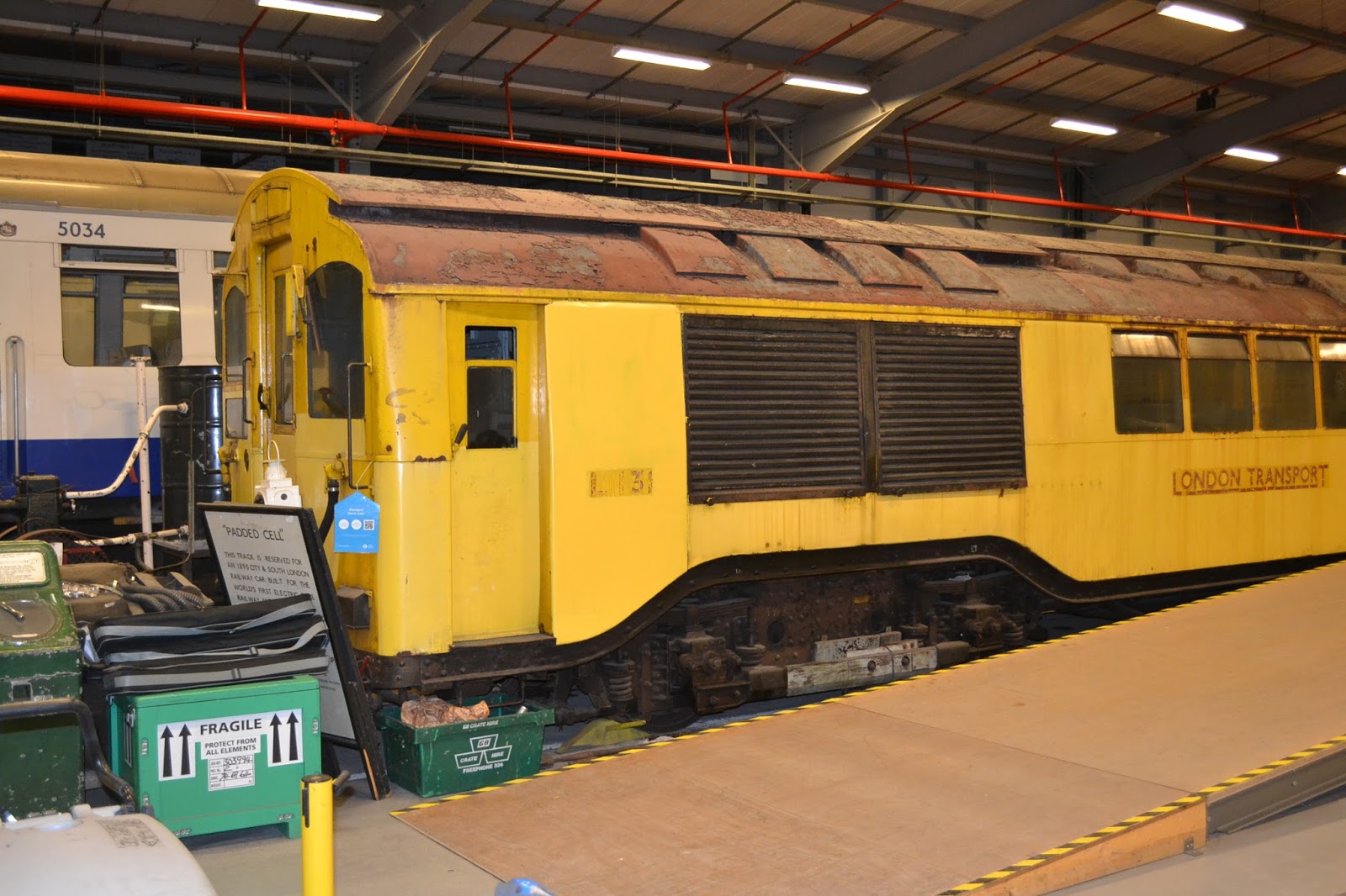 British Diesels and Electrics: London Underground Standard Stock / 1923 ...