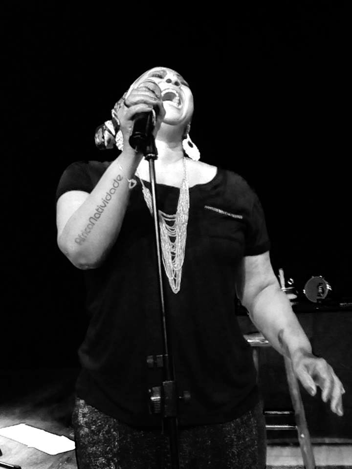 Jornal Casa da Gente: Sandra de Sá agita o Naval