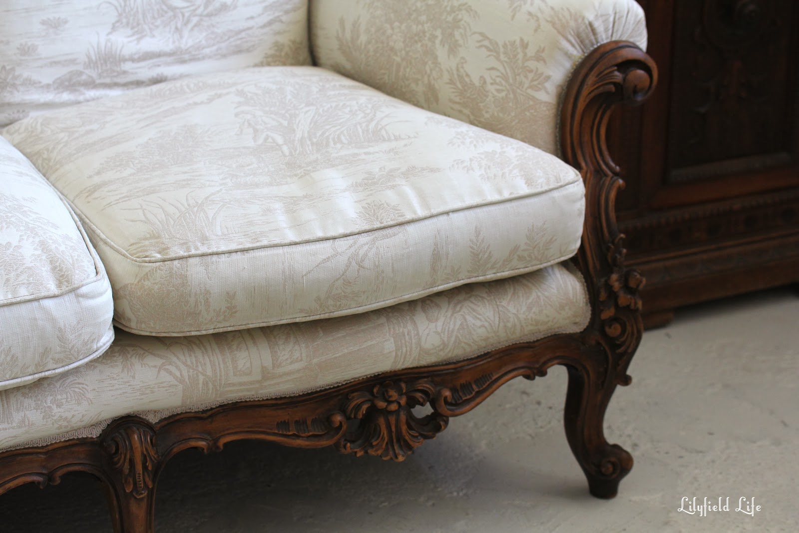 Lilyfield Life: I scored a French sofa