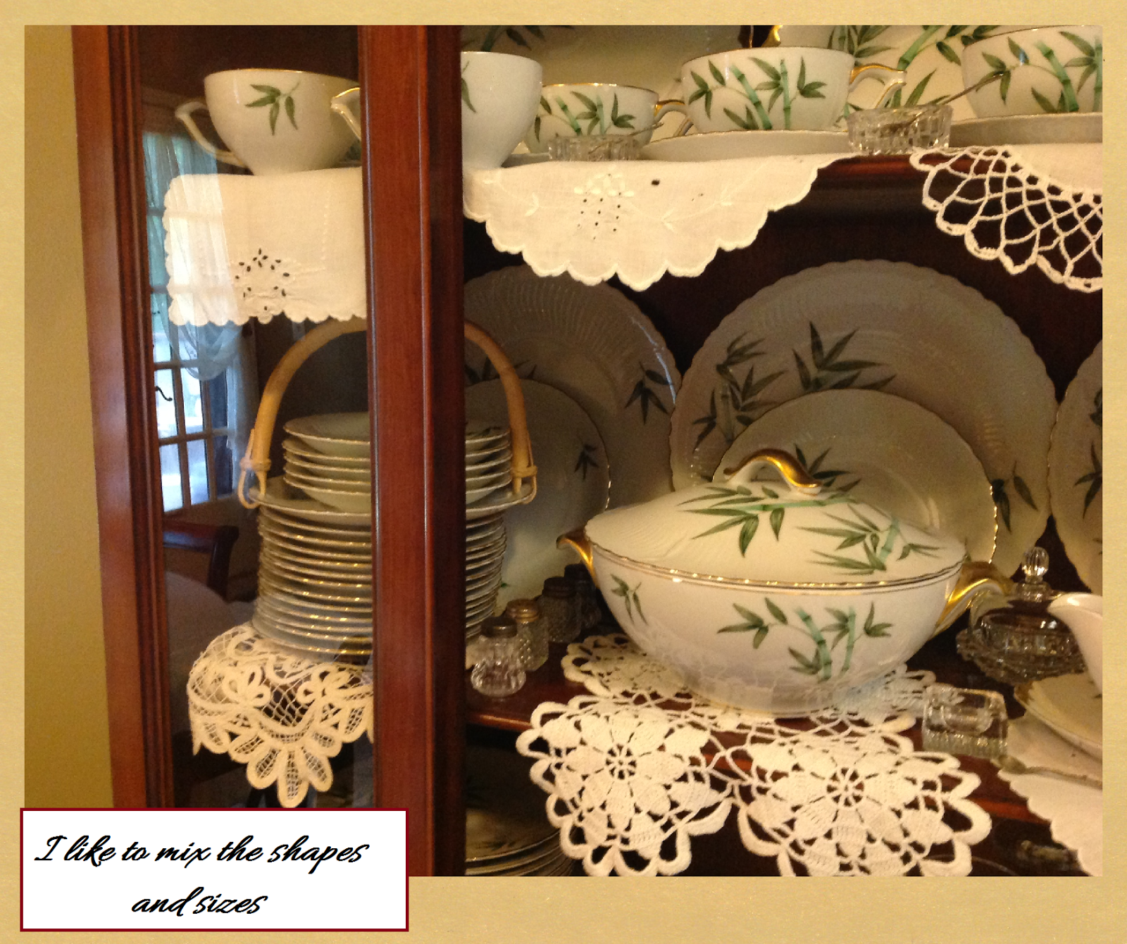 glenda's World : Display Your China on Old Doilies