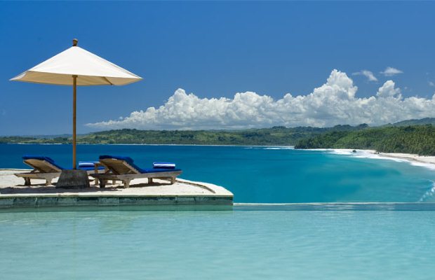 Welcome to the Natural Charm of Indonesia: Keindahan Pantai Nihiwatu di ...