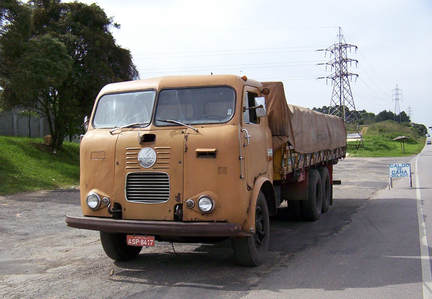 Veículos em Geral: Caminhão FNM D11.000