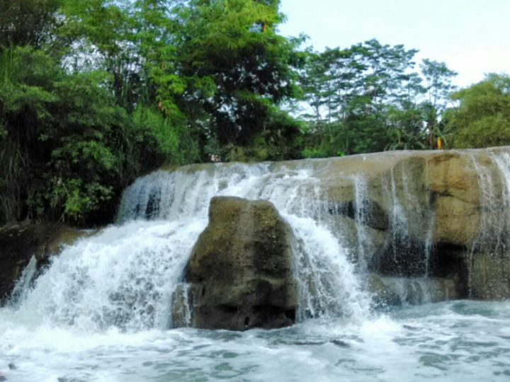 CURUG PARIGI TEMPAT WISATA ALAM BELUM TERJAMAH DI BEKASI. | TUAN KOMODO