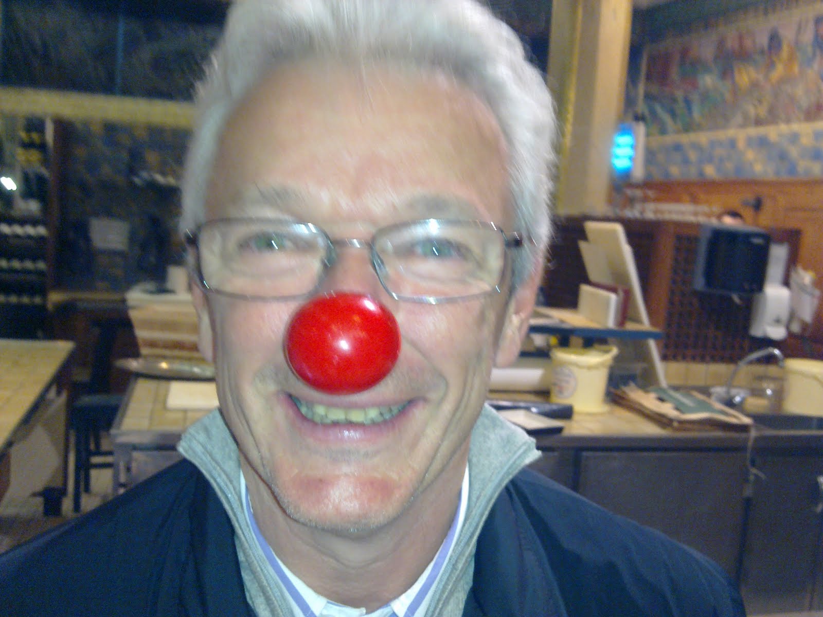 MOMO LE CLOWN GOURMAND: Olivier DECELLE