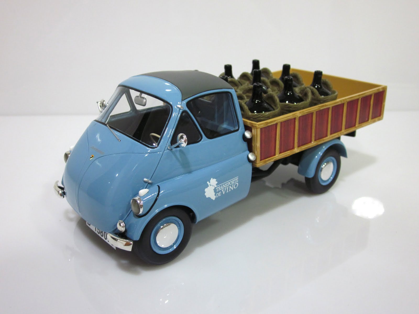 El garaje de Joan a escala 1:18: ISO Rivolta Isocarro - Isettacarro ...