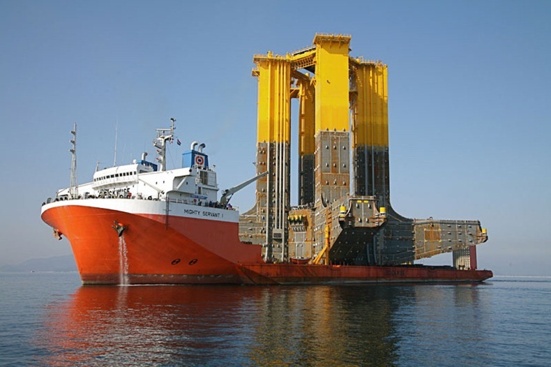 Heavy Lift Ships and their Impossibly Large Cargoes