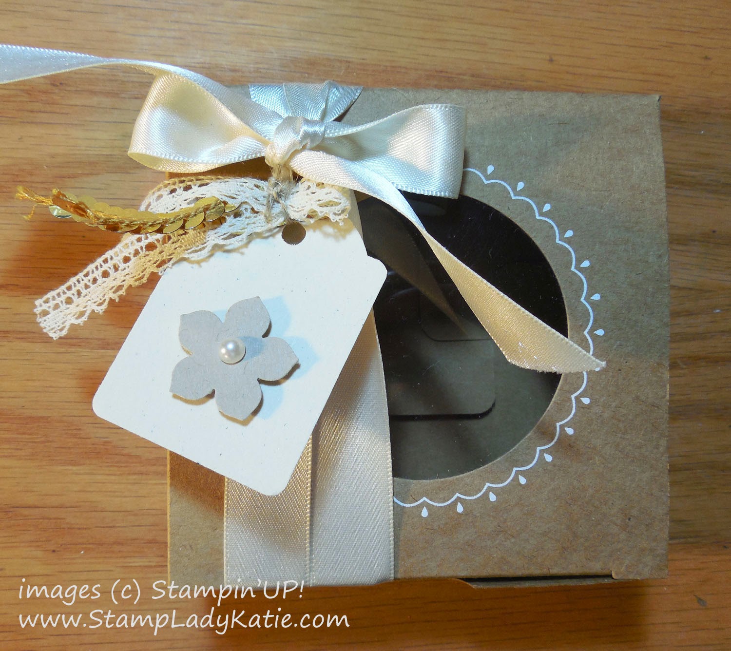 StampLadyKatie.com: Easy Bow for the Decorative Window Gift Box