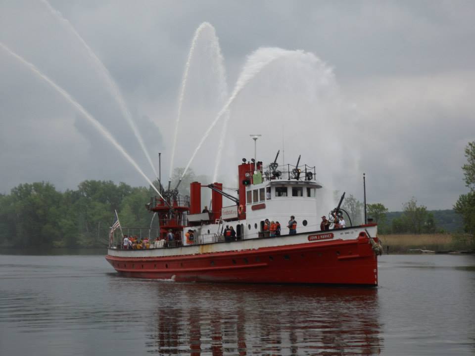 The Kingston News : Fireboat John J. Harvey Visit #KingstonNy