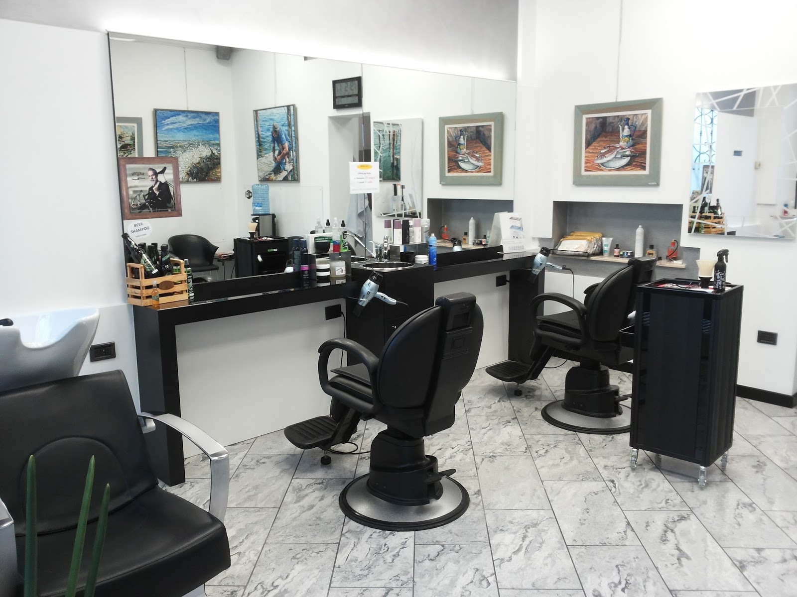 FIORENZO parrucchiere uomo: Rinnovo negozio