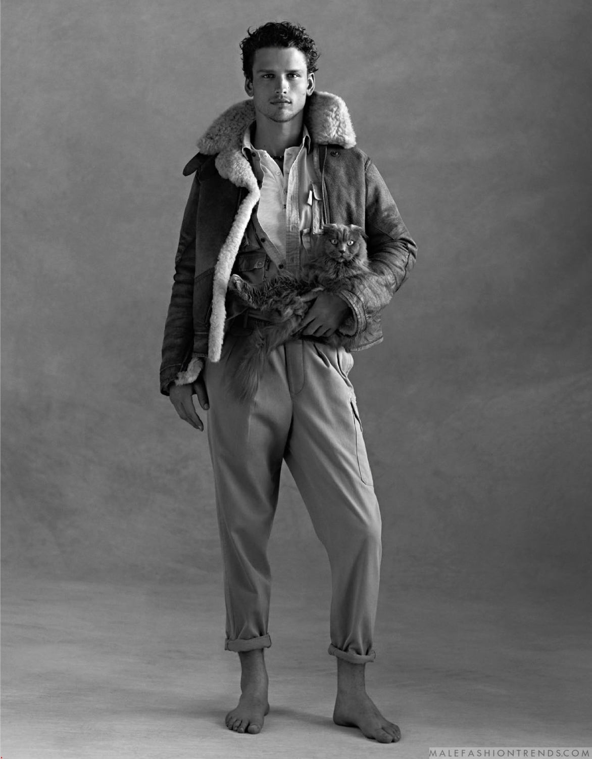 Simon Nessman para Vogue Hommes Fall-Winter 2018 por Ethan James Green