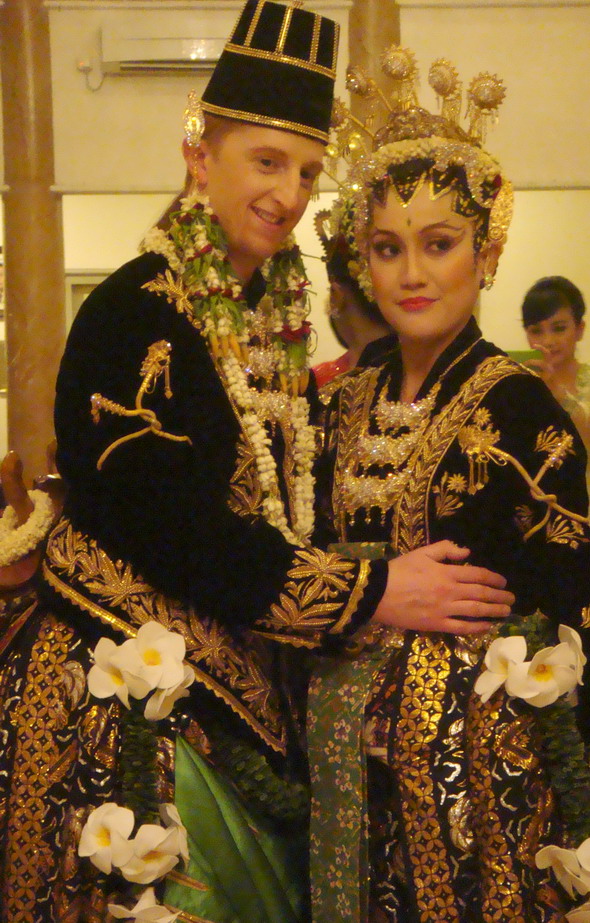 My journey...: Bedanya dandanan pengantin ala Solo & Jogja