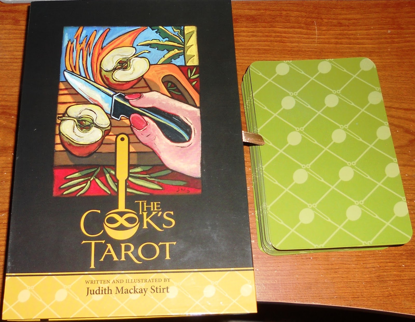 Tarot Guidance - Cher Green: Review: The Cook's Tarot