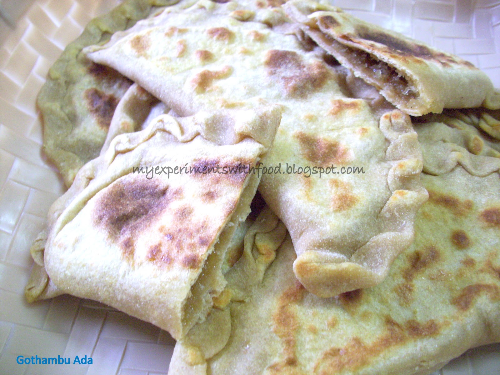 My Experiments With Food: Stuffed Wheat pancakes / Gothambu Ada