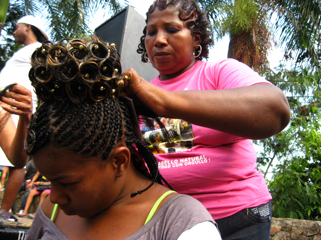 VIDEO: Colombian Hair Braiding: Messages Of Freedom In Hairstyles | Neo ...