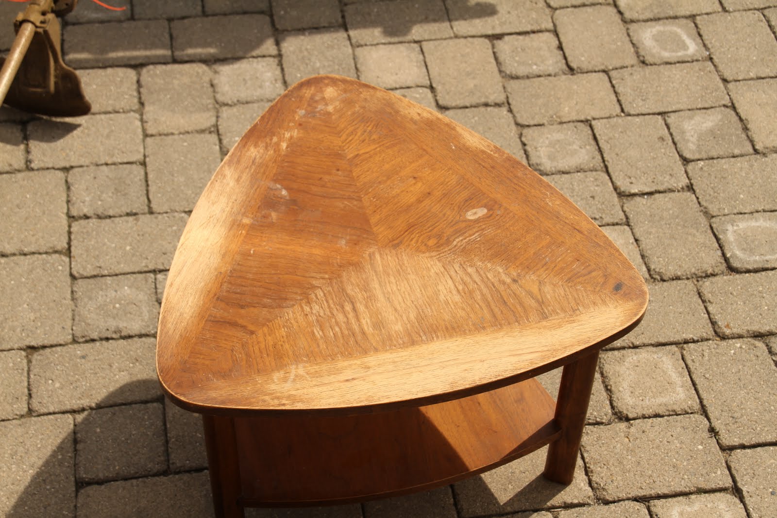 Cameras and Chaos: the triangle table......