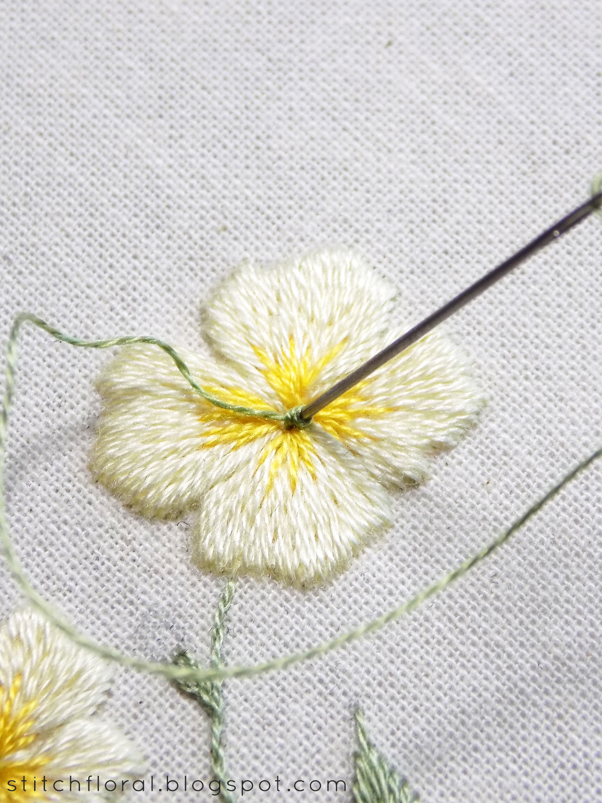 Primrose botanical embroidery: freebie & tutorial - Stitch Floral