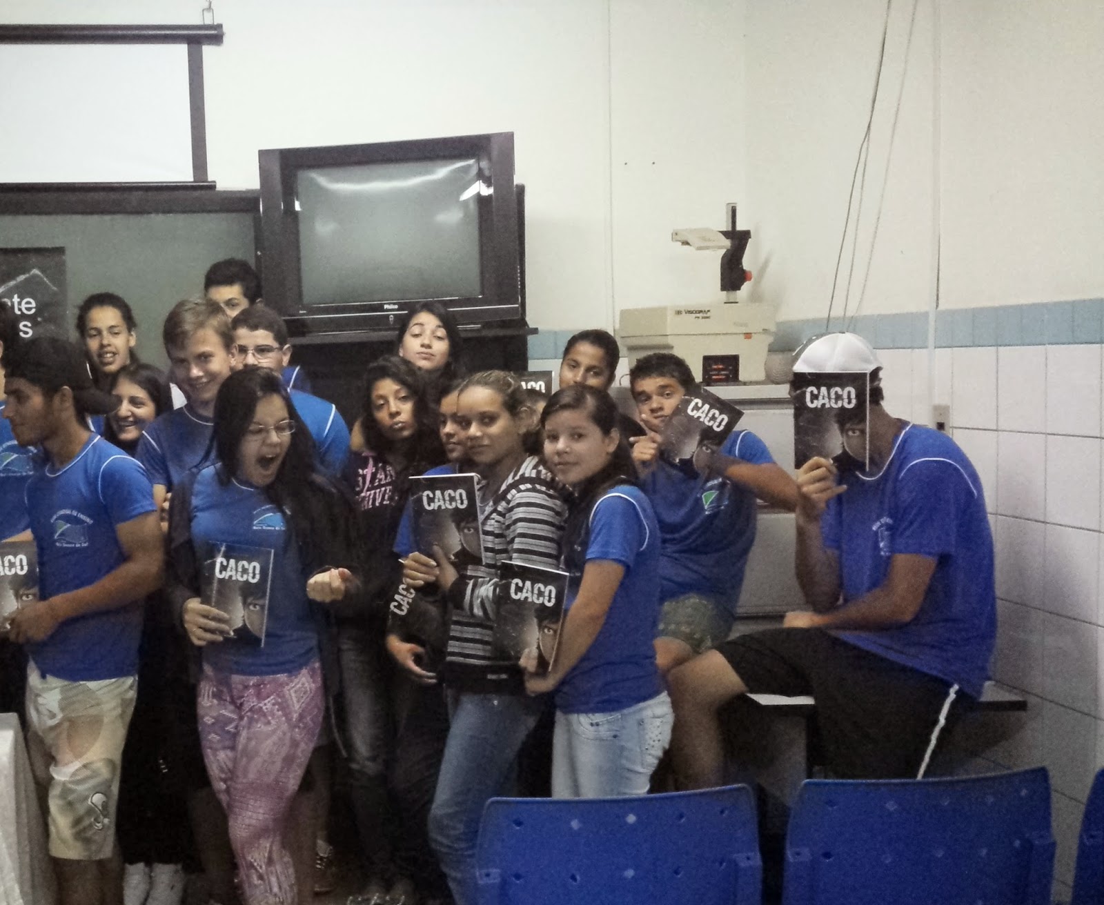 A Arte de Aprender: JUNTANDO OS CACOS