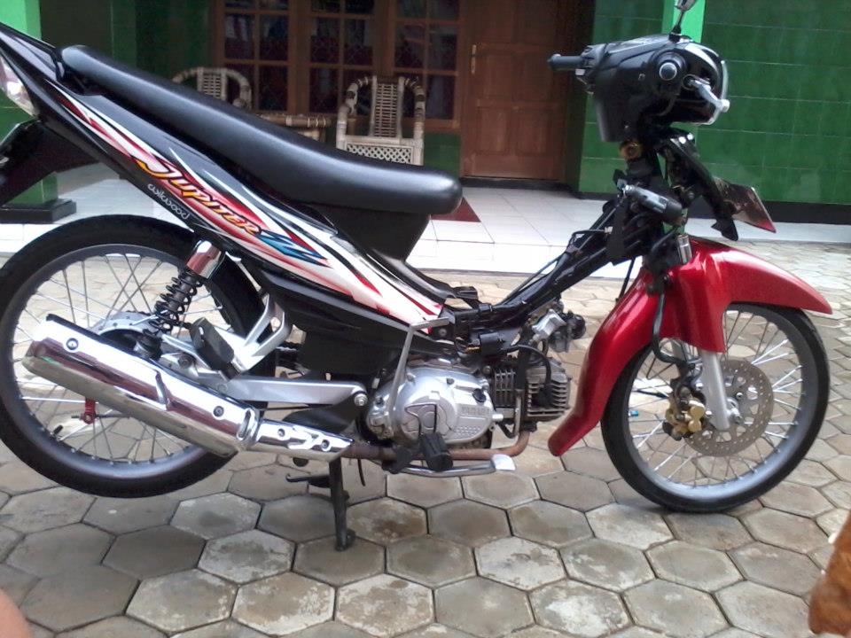 Emphie Jange: jupiter z modifikasi drag