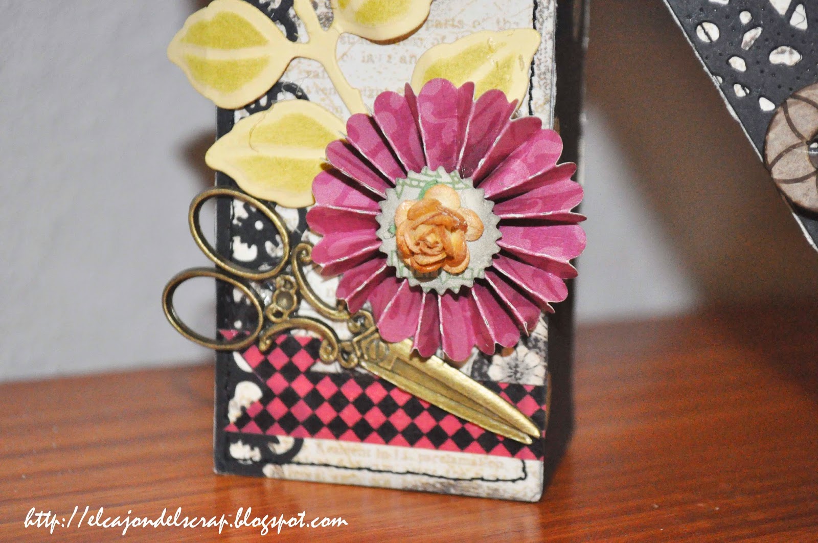 El cajón del scrap: Letras decoradas con scrapbooking: N y C