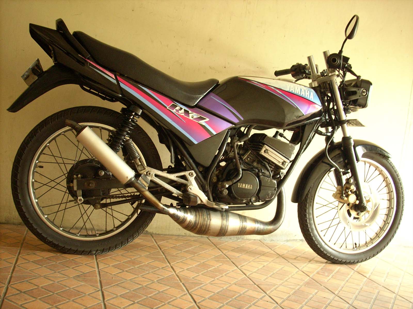 Ijoku (Info Jogjaku): Akselerasi RXZ Tak Kalah dari Ninja