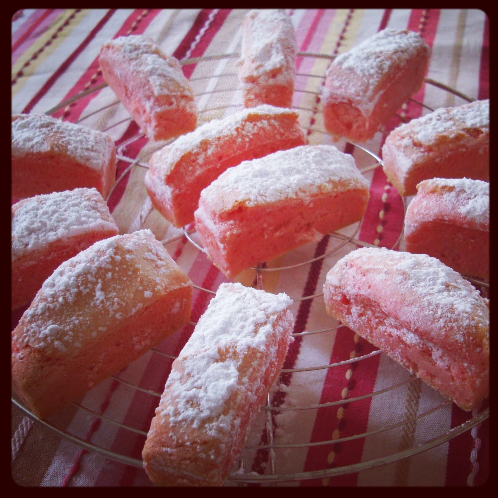 La Kitchenette de Mimi: Biscuits roses de Reims