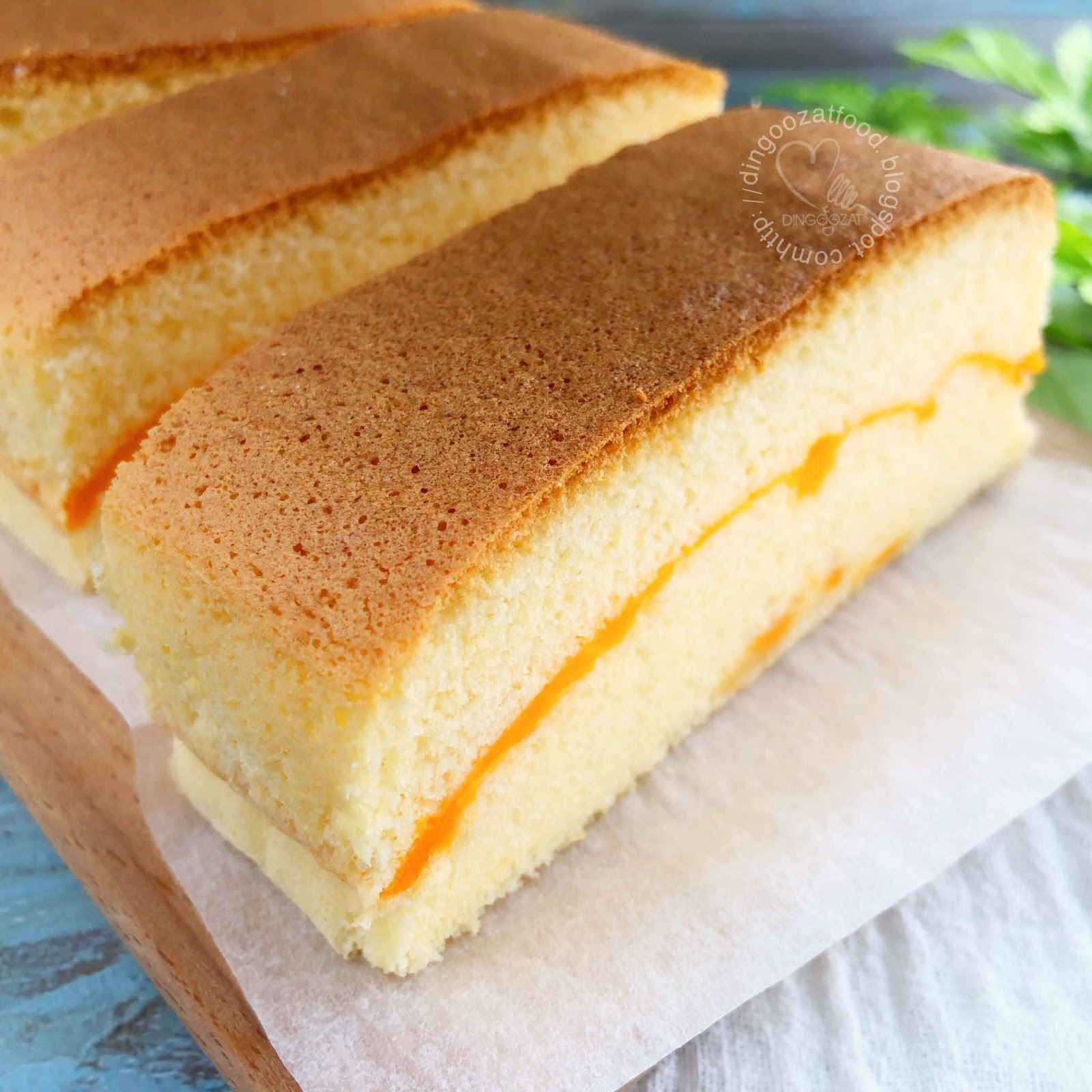 Miki's Food Archives : Cheese Sponge Cake aka Traditional Pillow ...
