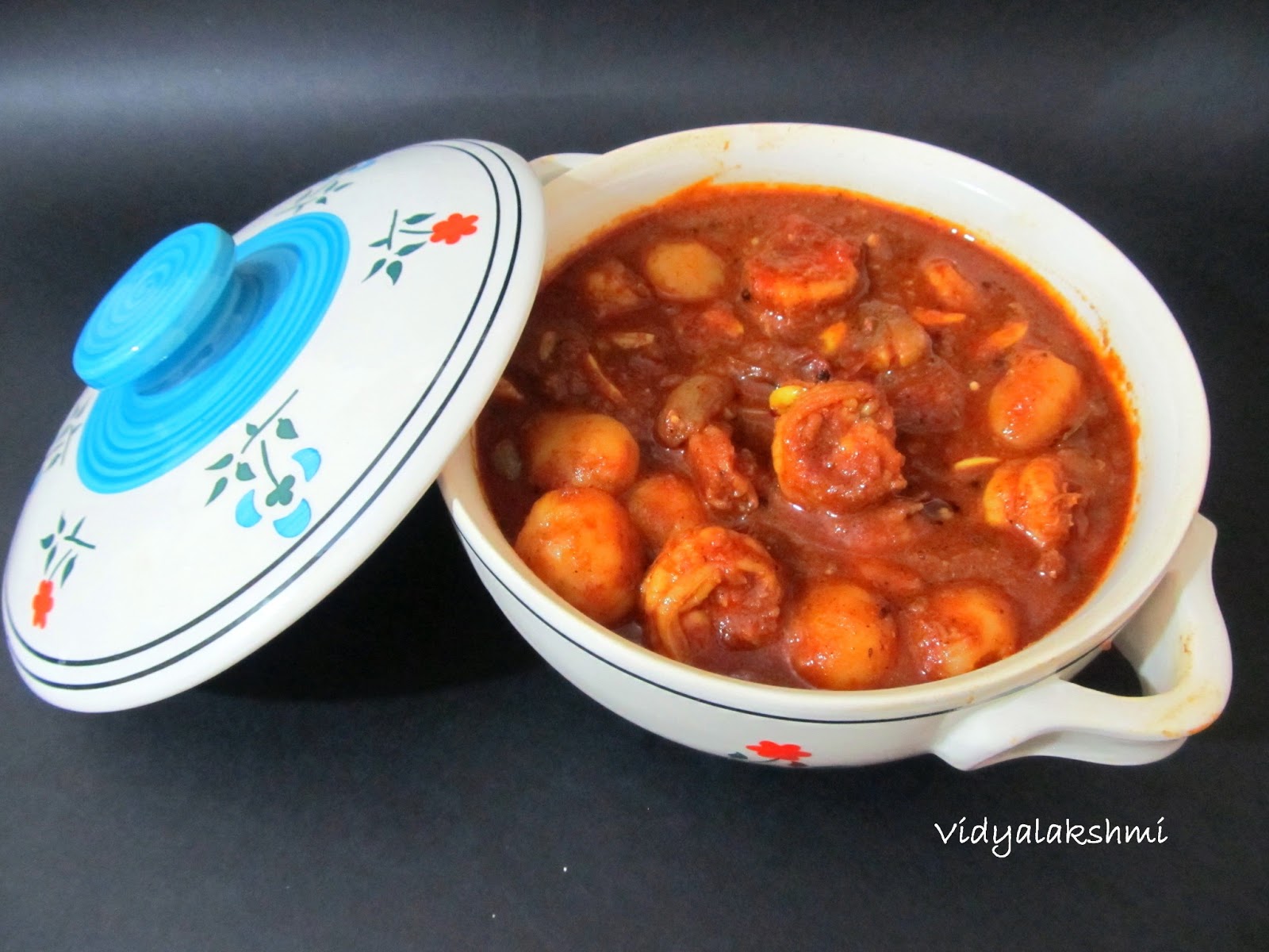 South Indian Special Prawn Curry/Eral Uralai Puli Kuzhambu