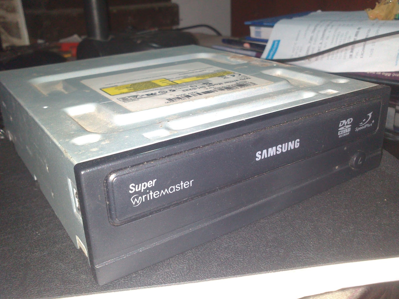 SAMSUNG SH-S223 SATA DVD WRITER - Rs. 1,000.00 ~ Rich Vertical