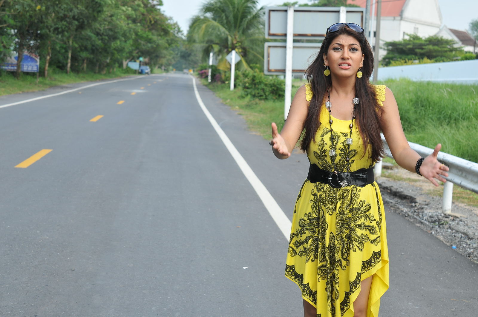 Sarah Sharma Hot Photo Gallery | Big Boobs Photos