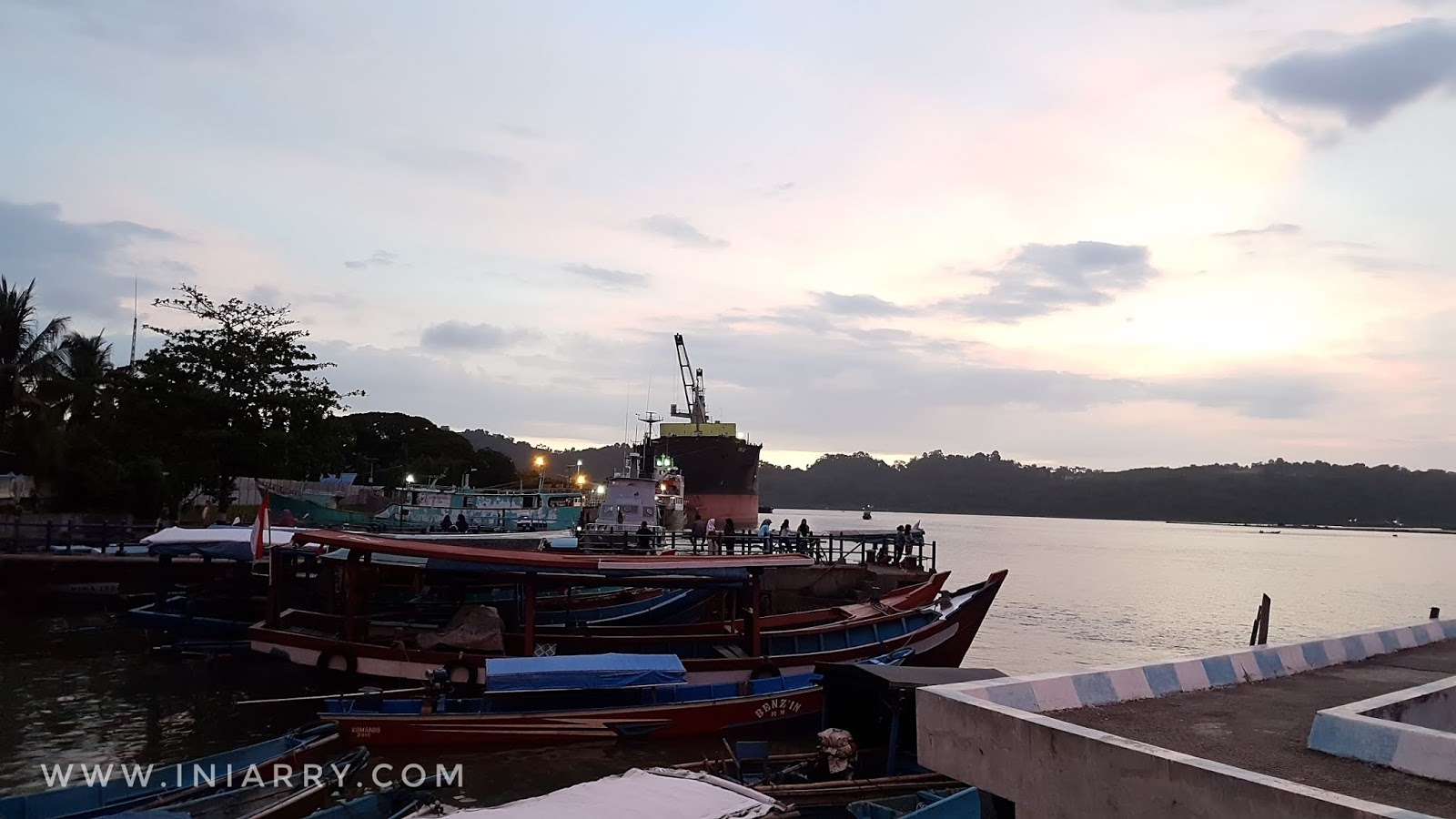 Menikmati Cilacap Dari Sisi Lain : Wisata Naik Kapal Di Malam Minggu ...