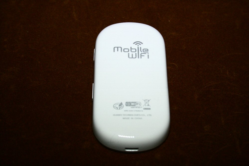 デジタルグッズとバイクの日々: HUAWEI E586 WiFiルーター