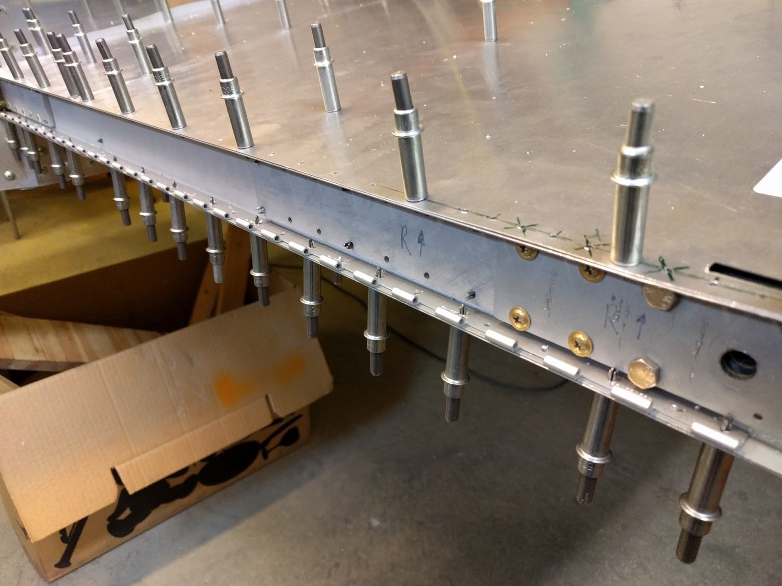 Onex build log: Flaps hinges