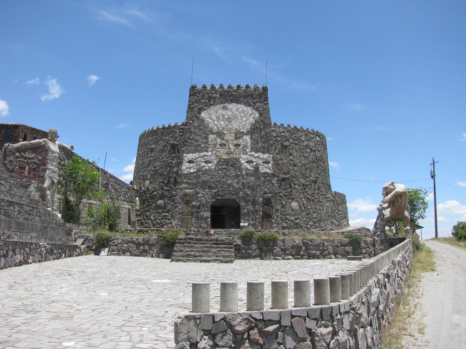 UPDATE AT THE YOST'S: TEMPLO DEL SOL - TEMPLE OF THE SUN