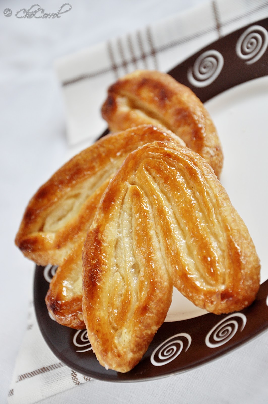 CoLoRes, SaBoRes, oLoRes...CoLoRs, TaSTeS, SmeLLS: orejas and basic ...